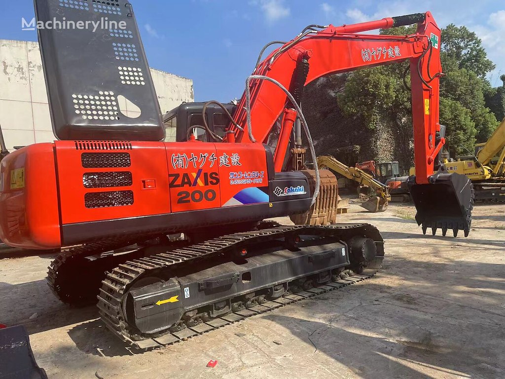 Hitachi ZX200 bager guseničar