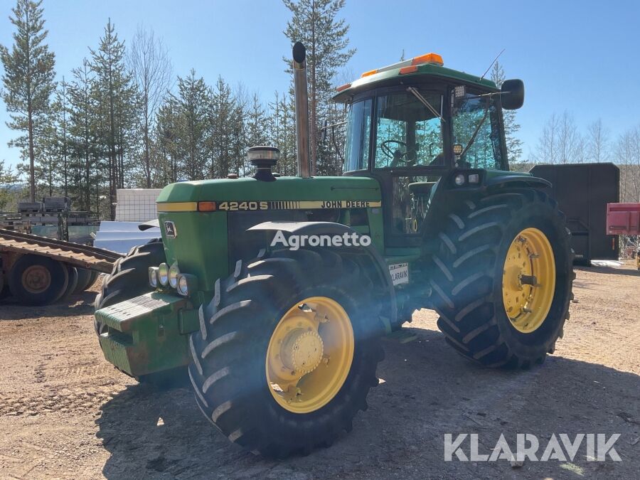 Prodaje se John Deere 4240S traktor točkaš na aukciji