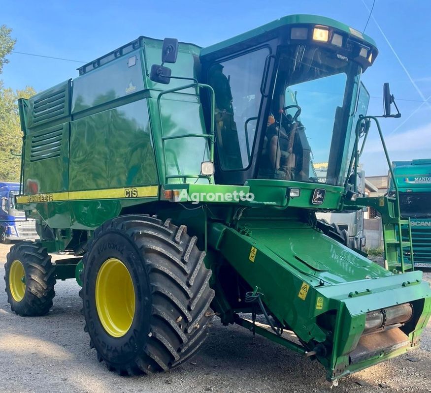 John Deere CTS kombajn za žito