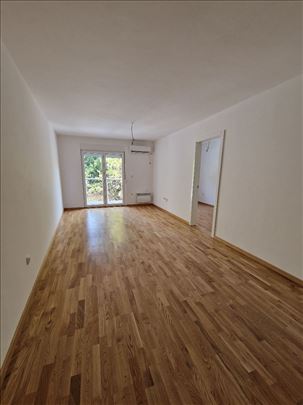 Uži centar 48m2 novogranja