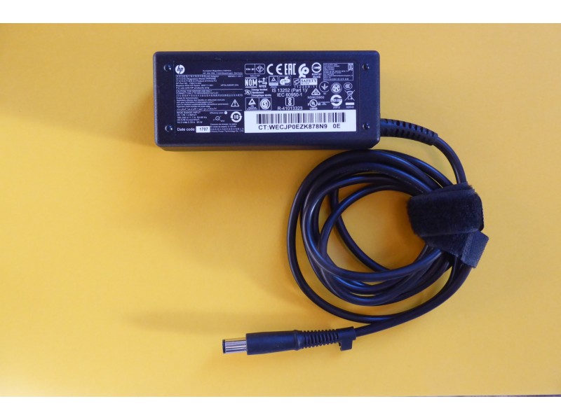 HP Strujni Adapter 18.5V / sa iglicom 7.4mm * 5.0mm