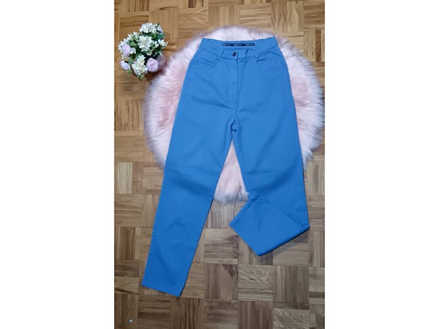 Plave pantalone XS