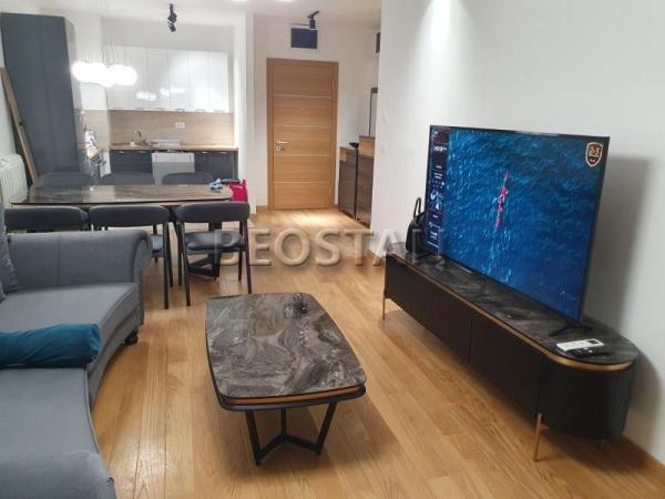 Tadije Sondermajera, Četvorosoban stan za izdavanje, 104m2, 1.800€