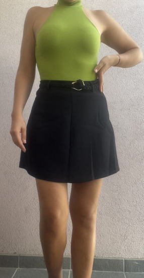 Zara suknjica sa zlatnim pojasom