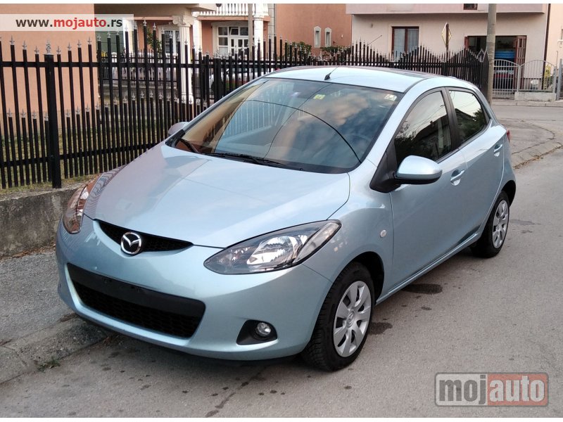 Mazda 2 1.3b