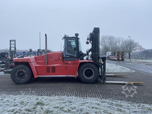 Heavy Duty Forklifts - Diesel
Kalmar DCG300-12LB