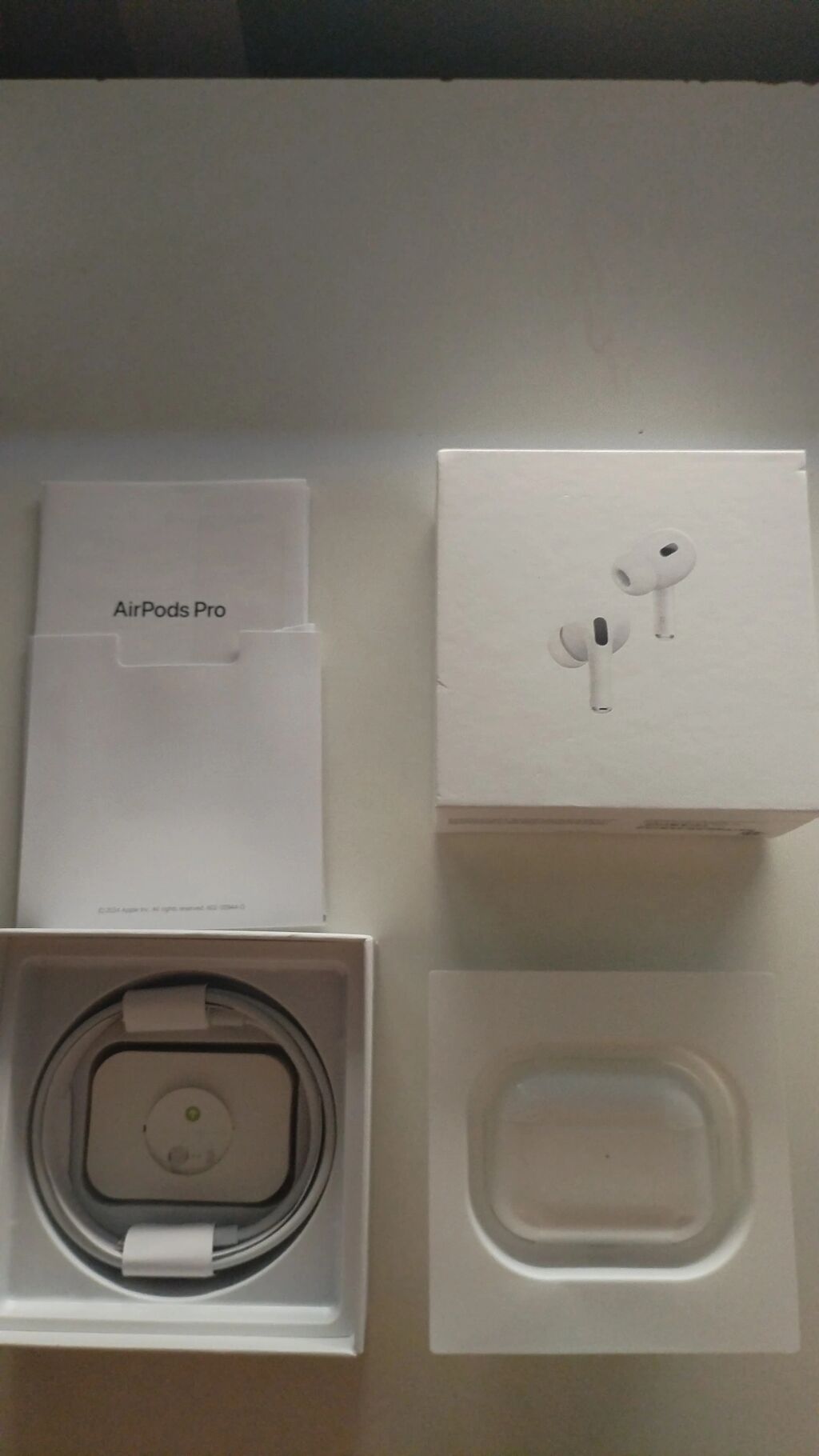 AirPods Pro (2nd Generation) Nove,stanje perfektno Slanje na celoj