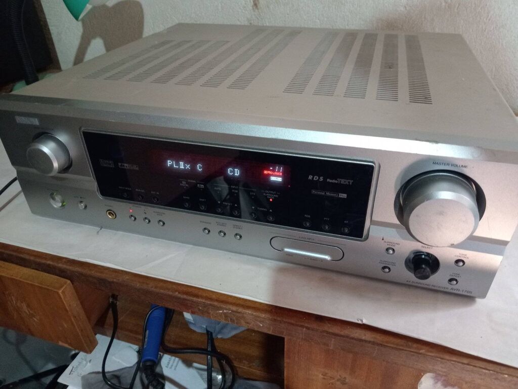 Denon AVR-1705 RDS ispravan, očuvan risiver u odličnom stanju. Sa