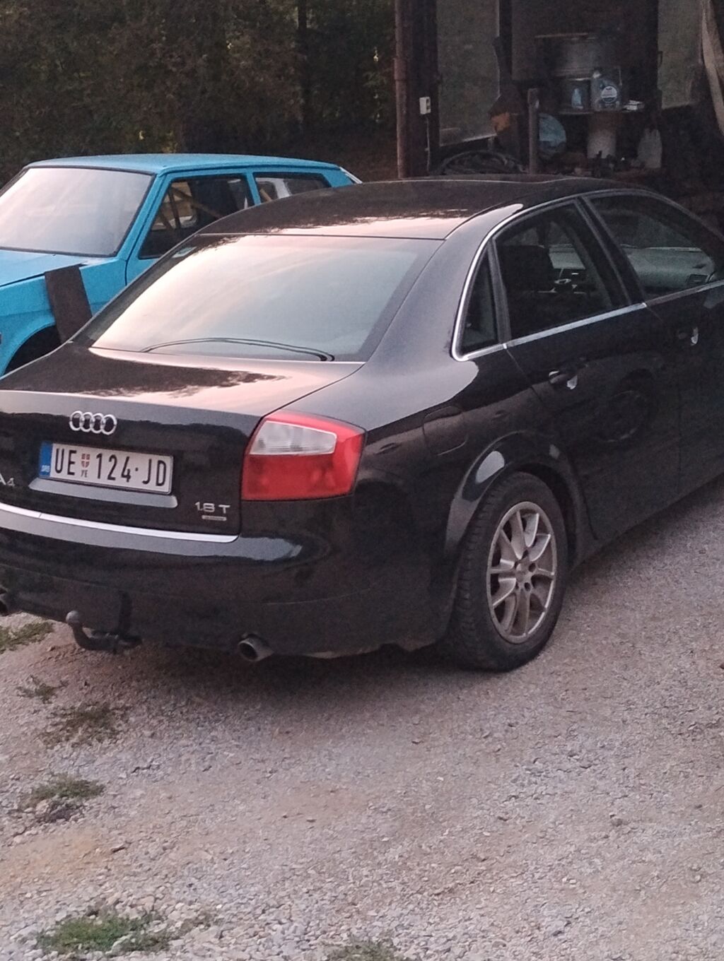 Audi A4: 1.8 l | 2002 г. Limuzina