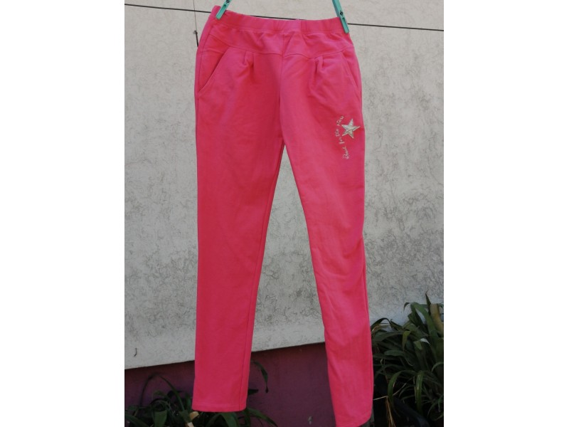 ROZE USKE PANTALONE ZA 14 GODINA