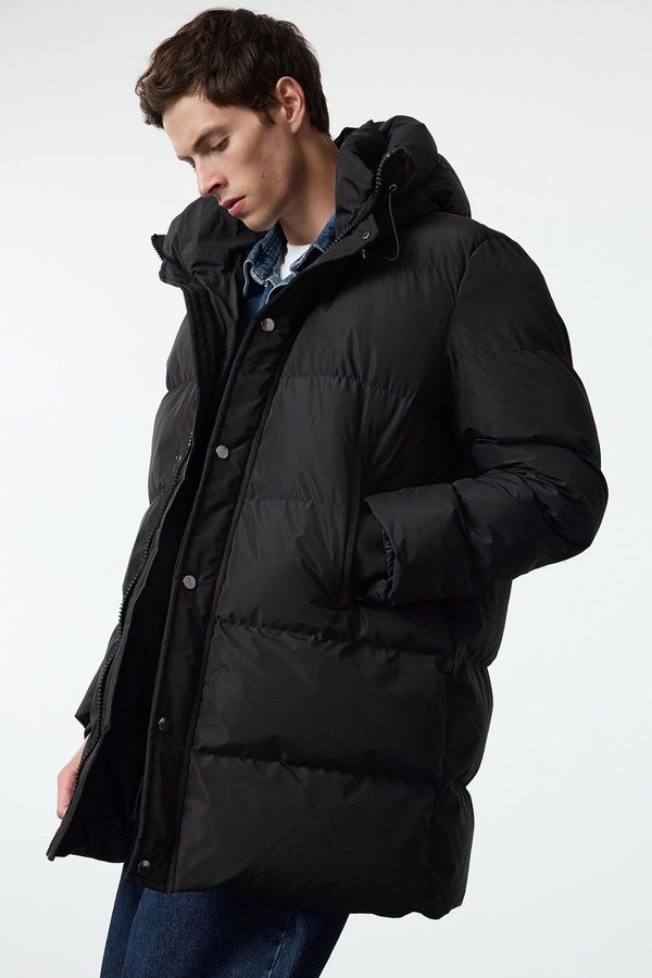 TRENDYOL BLACK REGULAR FIT HOODED PUFFER WINTER COAT WITH ZIPPER POCKET