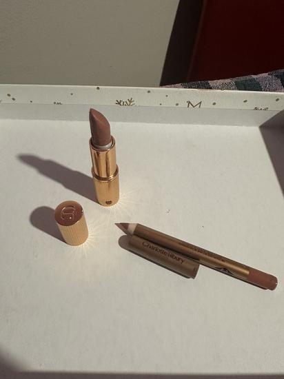 Charlotte Tilbury ruz i olovka