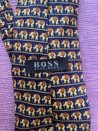 Hugo Boss kravata