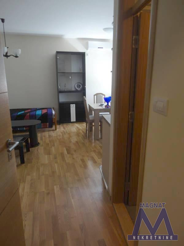 Stan,NOVI SAD,CENTAR,kv: 28, € 320, ID: 9101193