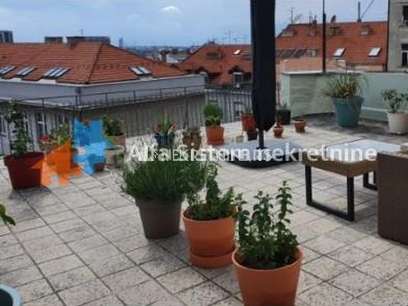 Stari grad, Andrićev venac, 3.0 stan, 115m2, 1800 EUR