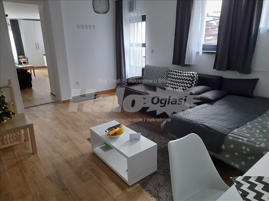 Nov apartman kod hotela Crni Vrh, 54m2