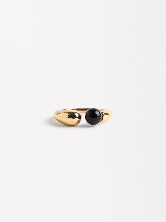 Rounded Ring With Stone