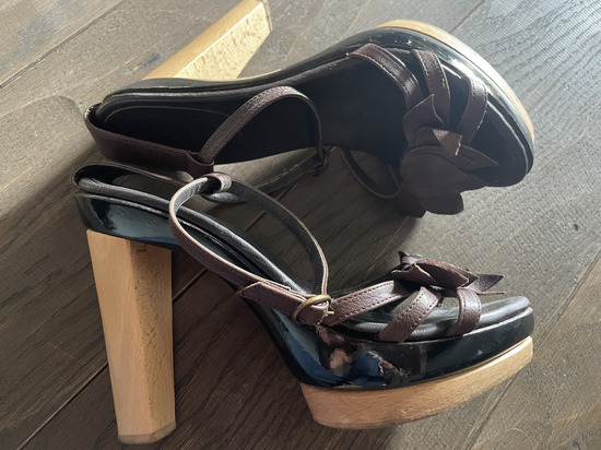 Max&co kozne sandale