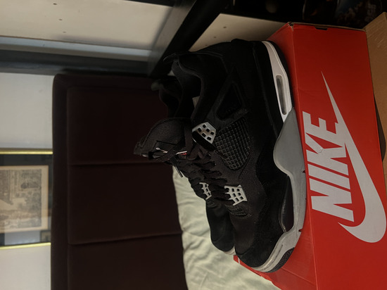 Air Jordan 4 retro black cement