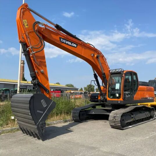 Novi Doosan DX320LC-7M bager guseničar