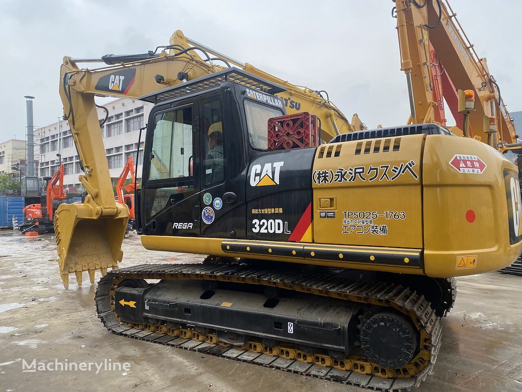 Caterpillar 320D bager guseničar