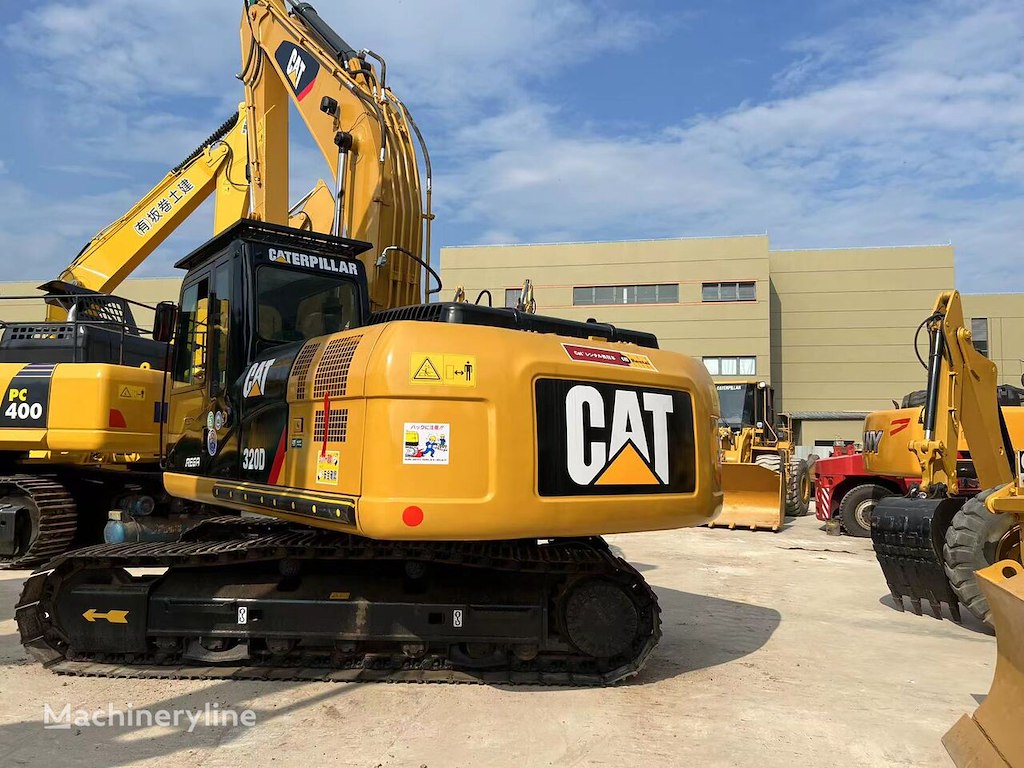 Caterpillar 320D bager guseničar