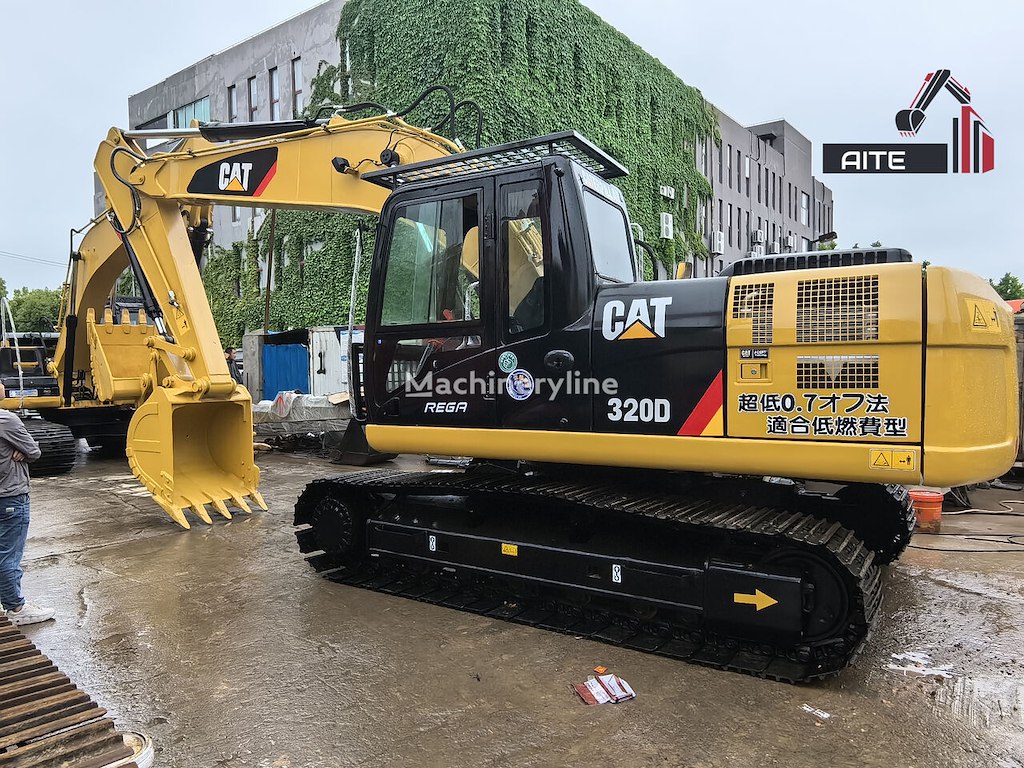 Caterpillar 320D bager guseničar