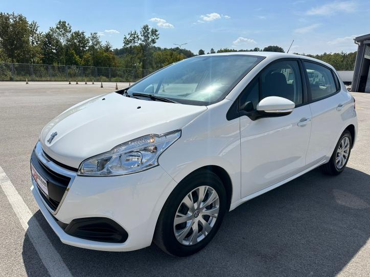 Peugeot 208 1.5 HDI KREDITI NA LICU MESTA