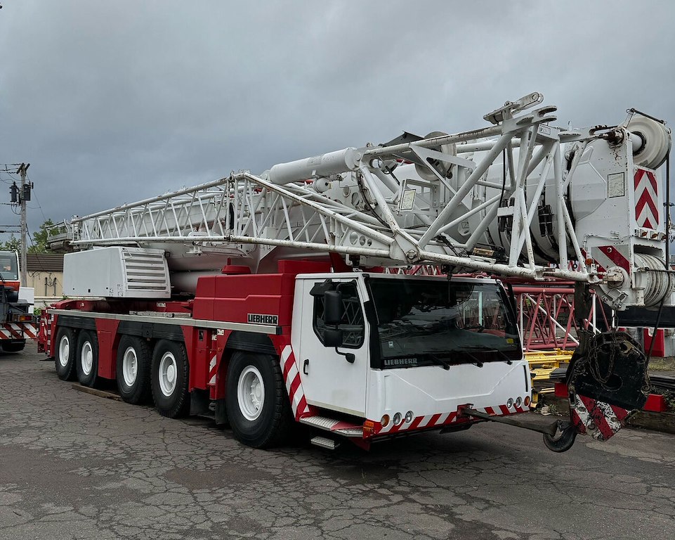 Liebherr LTM 1220-5.1 pokretna dizalica