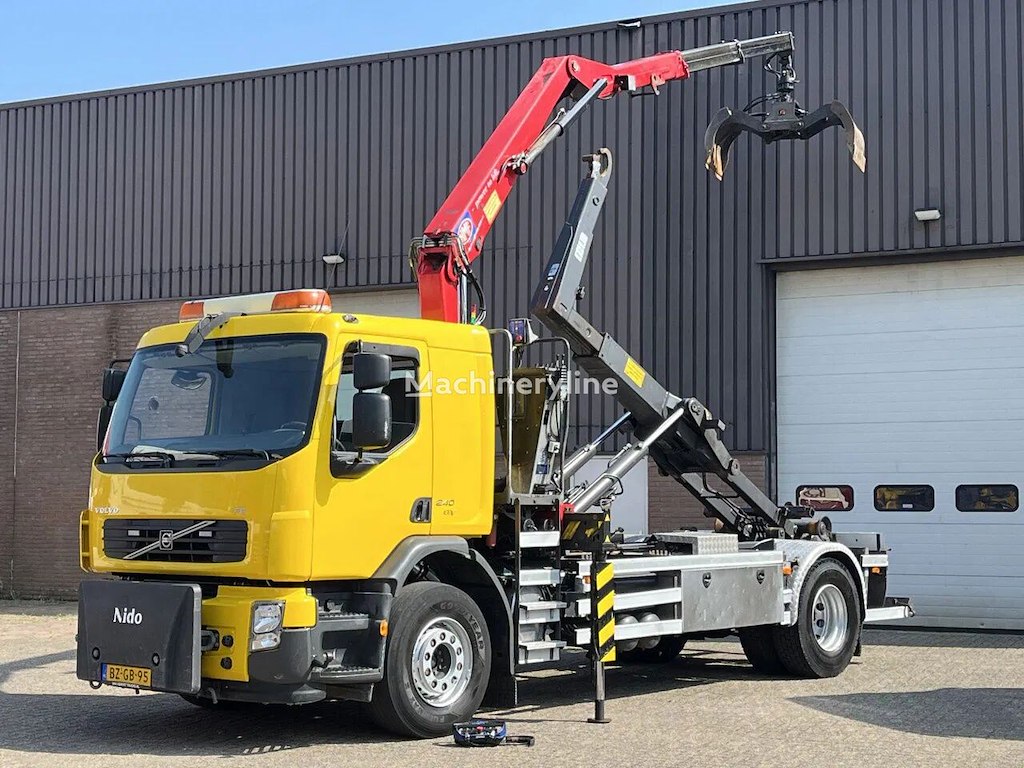 Volvo 240 / HMF Z-Crane / Radio remote / Hooklift Haakarm / Only 207.1 pokretna dizalica