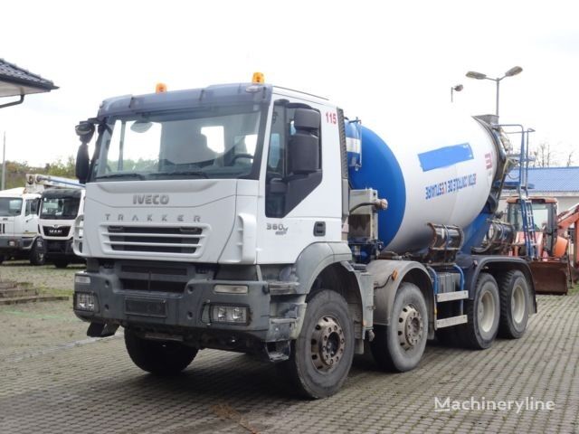 IVECO Trakker 360 8x4 kamion s mešalicom za beton