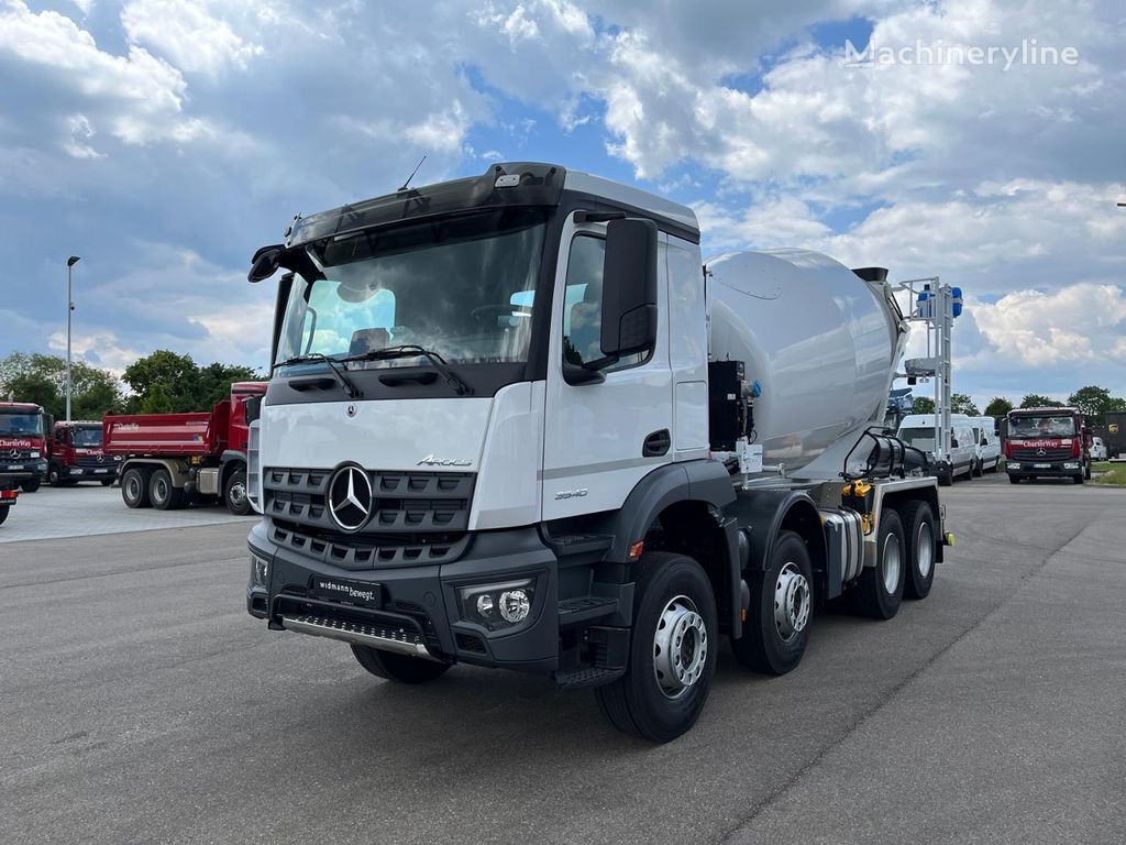 Stetter na šasiji Mercedes-Benz Arocs 3240 B kamion s mešalicom za beton