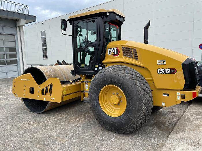 Caterpillar CS12GC kompaktor s jednim valjkom