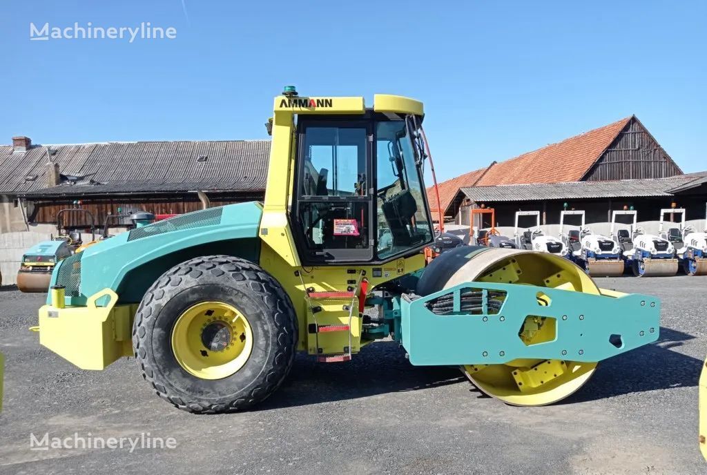 Ammann ASC 110 METAL -GUMA Field roller kompaktor s jednim valjkom