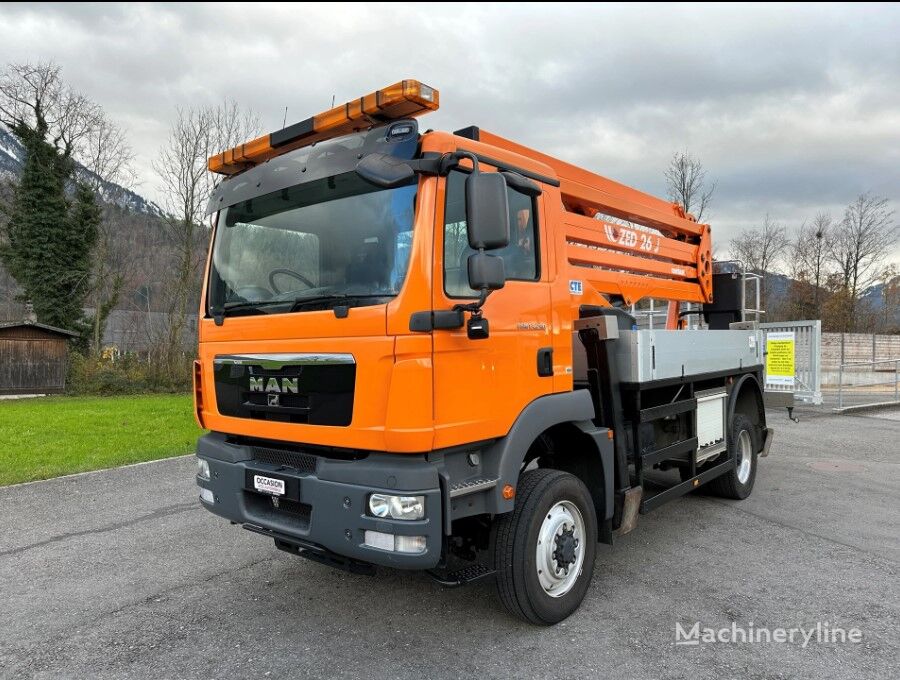 MAN 13.250 Lifting bucket 4x4 auto dizalica s korpom