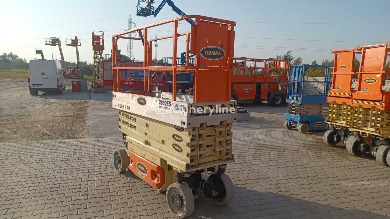 JLG 2630ES makazasta platforma