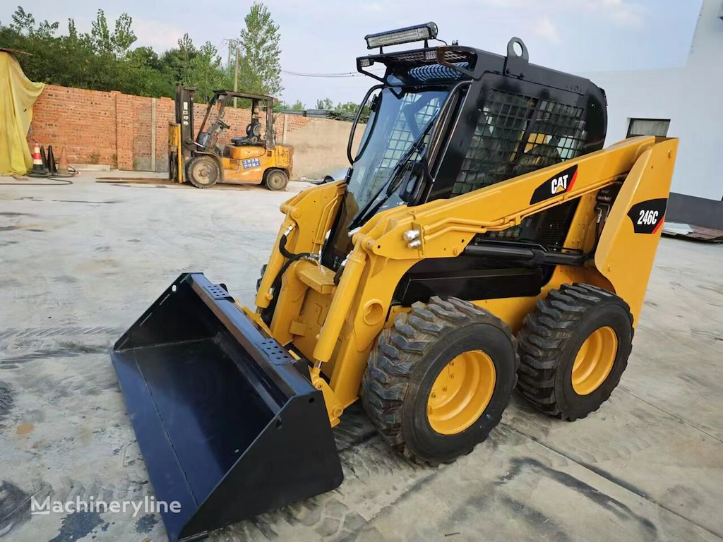 Caterpillar CAT246C mini utovarivač