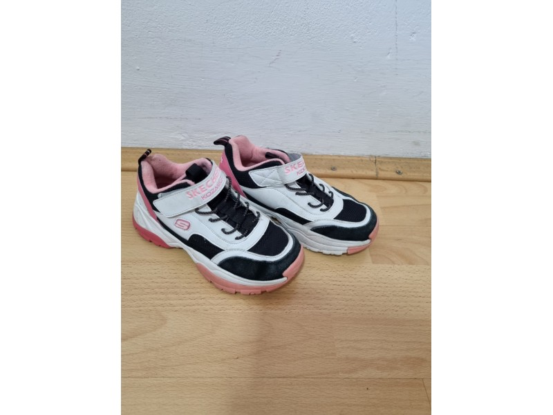 Skechers patike za devojcice broj 32