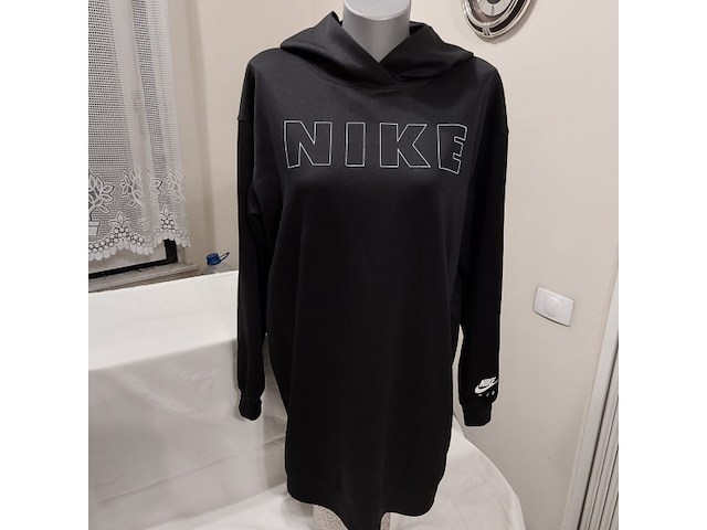 Nike duks veličina M - NOVO