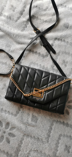Karl Lagerfeld tasna