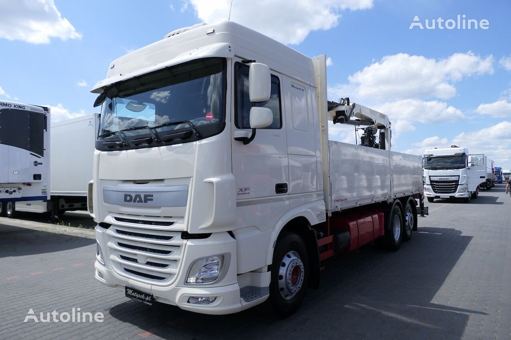 DAF XF 460 kamion s ravnom platformom