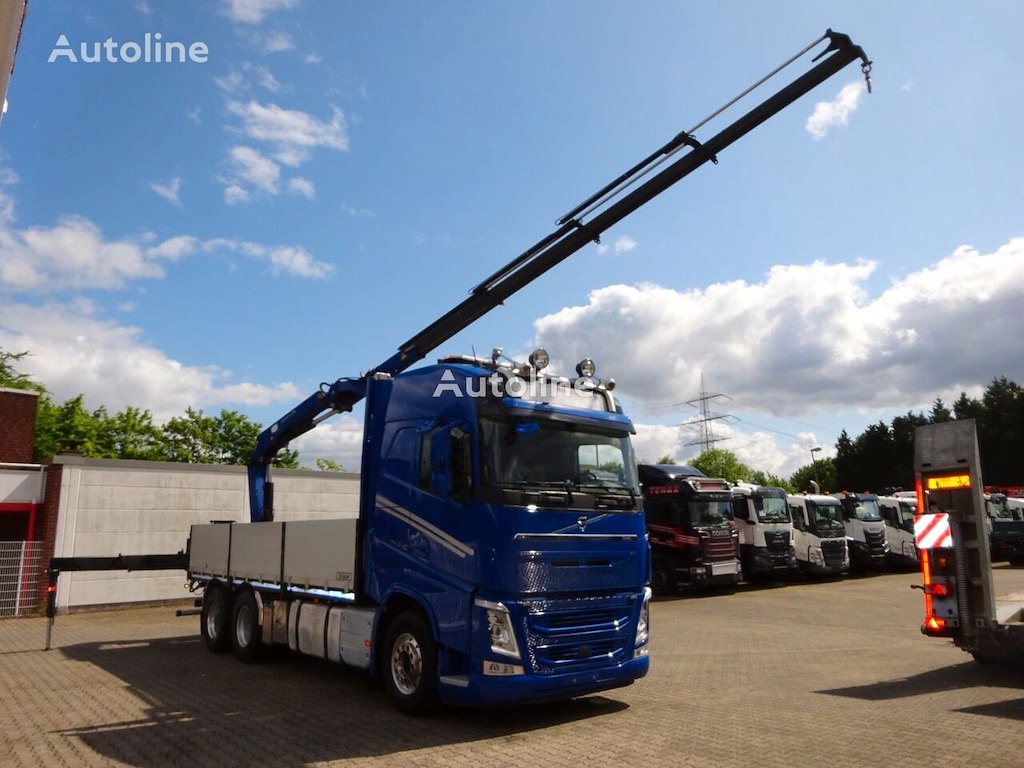 Volvo FH 540 kamion s ravnom platformom