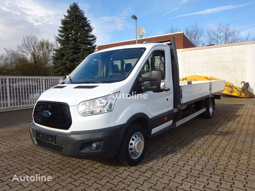 Ford Transit kamion s ravnom platformom