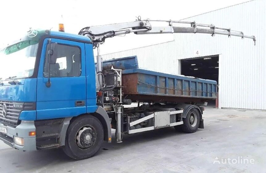 Mercedes-Benz Actros 1835 kamion s ravnom platformom