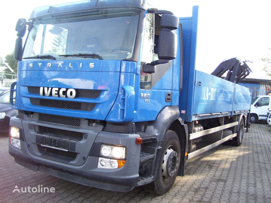 IVECO Stralis 360 kamion s ravnom platformom