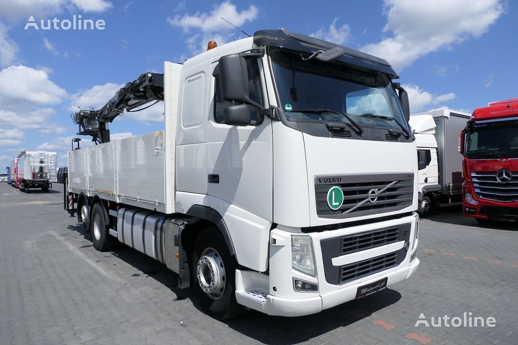 Volvo FM 460 kamion s ravnom platformom