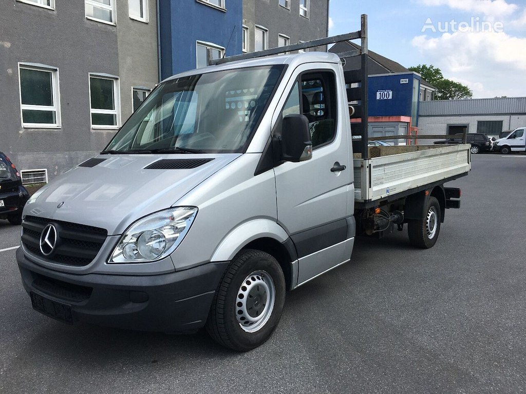 Mercedes-Benz Sprinter 310 CDI Flatbed + Crane HIAB 022T kamion s ravnom platformom < 3.5t