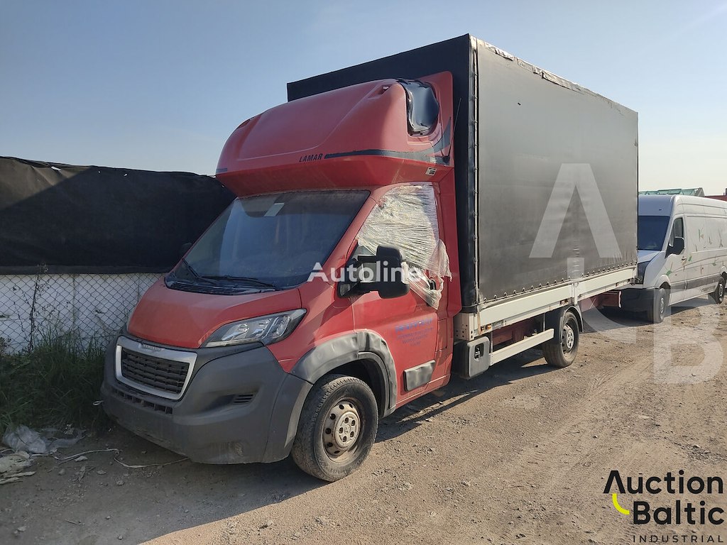 Prodaje se Peugeot Boxer kamion s ceradom na aukciji