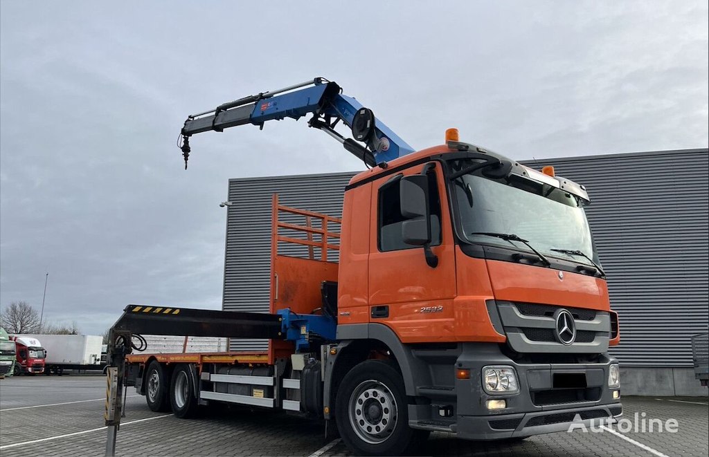 Mercedes-Benz Actros 2532 kamion platforma