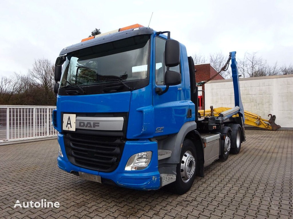 DAF CF 440 kamion autopodizač kontejnera